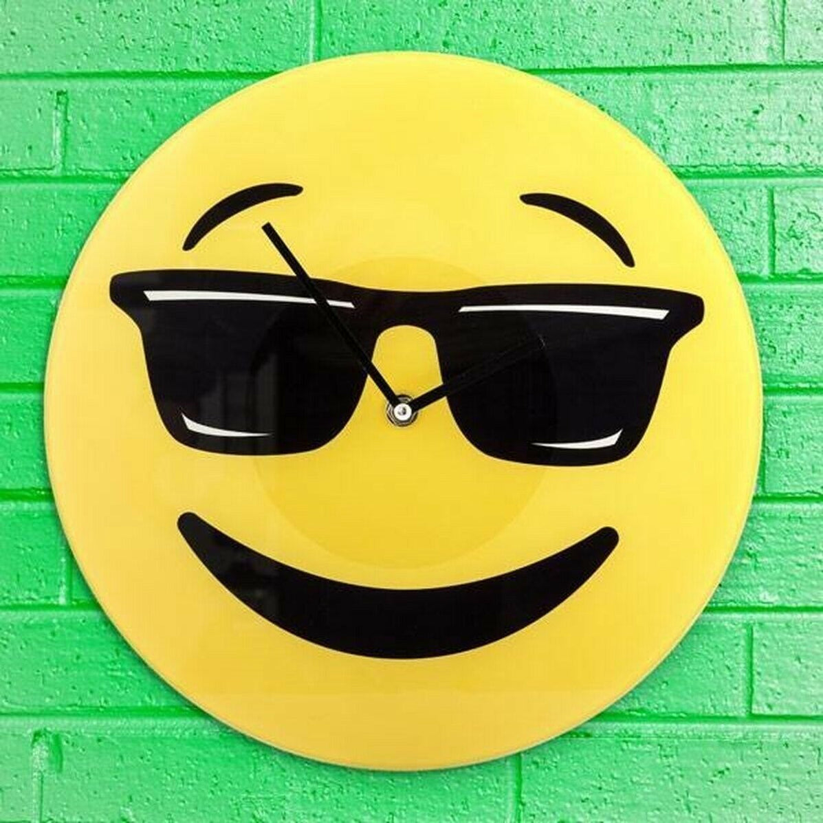 30cm Glass Smiley Face Clock Cool Emoticon Wall Clock — Cheerful ...